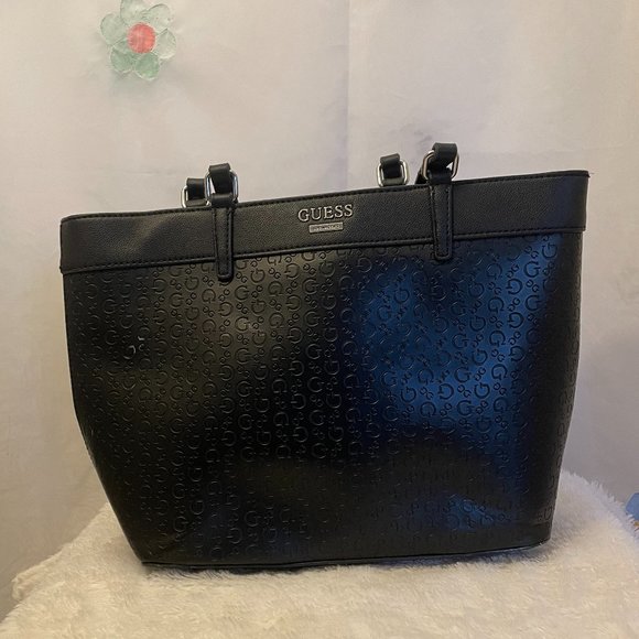 Guess | Bags | Guess Purse | Poshmark